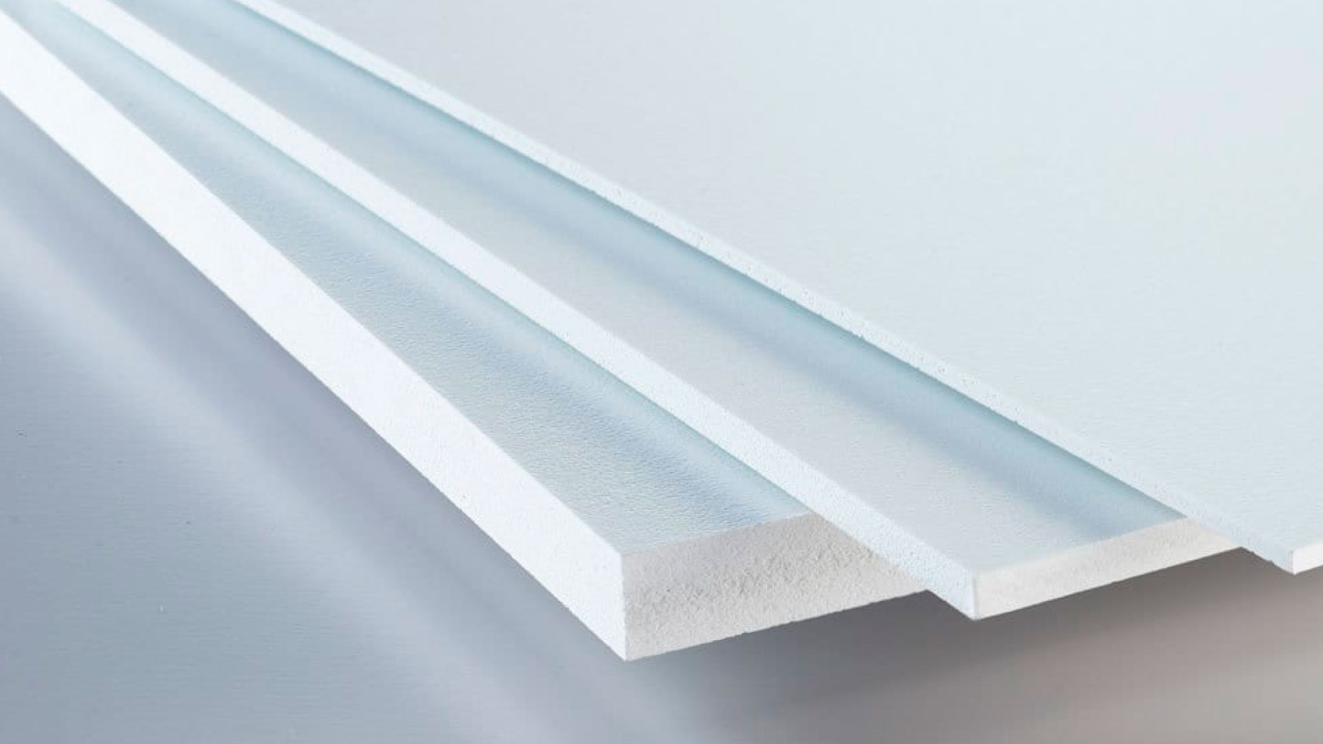 Sintra vs. Foam Board: ¿Cuál es la Mejor Opción?