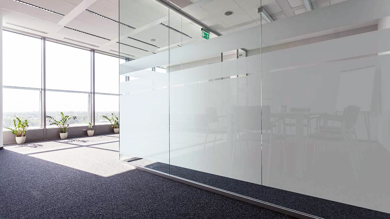 Vinil Arenado: La opción elegante para tu vidrio